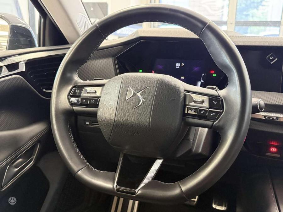 Black DS 4 2022 in Kaunas, with an engine capacity of 1.20 L and mileage of 84 thousand km for 19990 €, photo 10 on AUTOMOTO.COM.LV