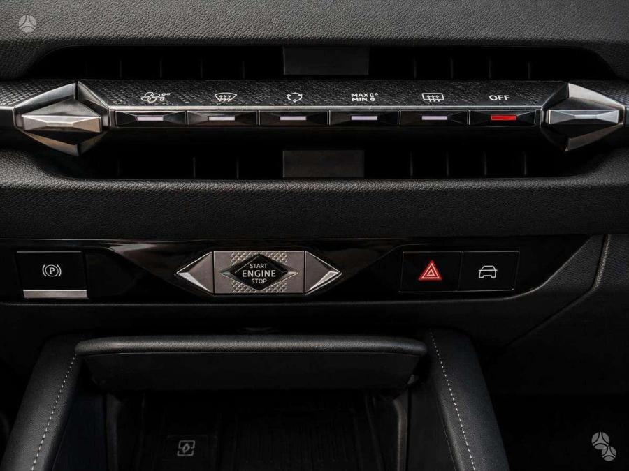 Melns DS 4 2022 Marijampole, ar dzinēja tilpumu 1.20 L un nobraukumu 79 tūkst. km par 16456 €, foto 17 vietnē AUTOMOTO.COM.LV