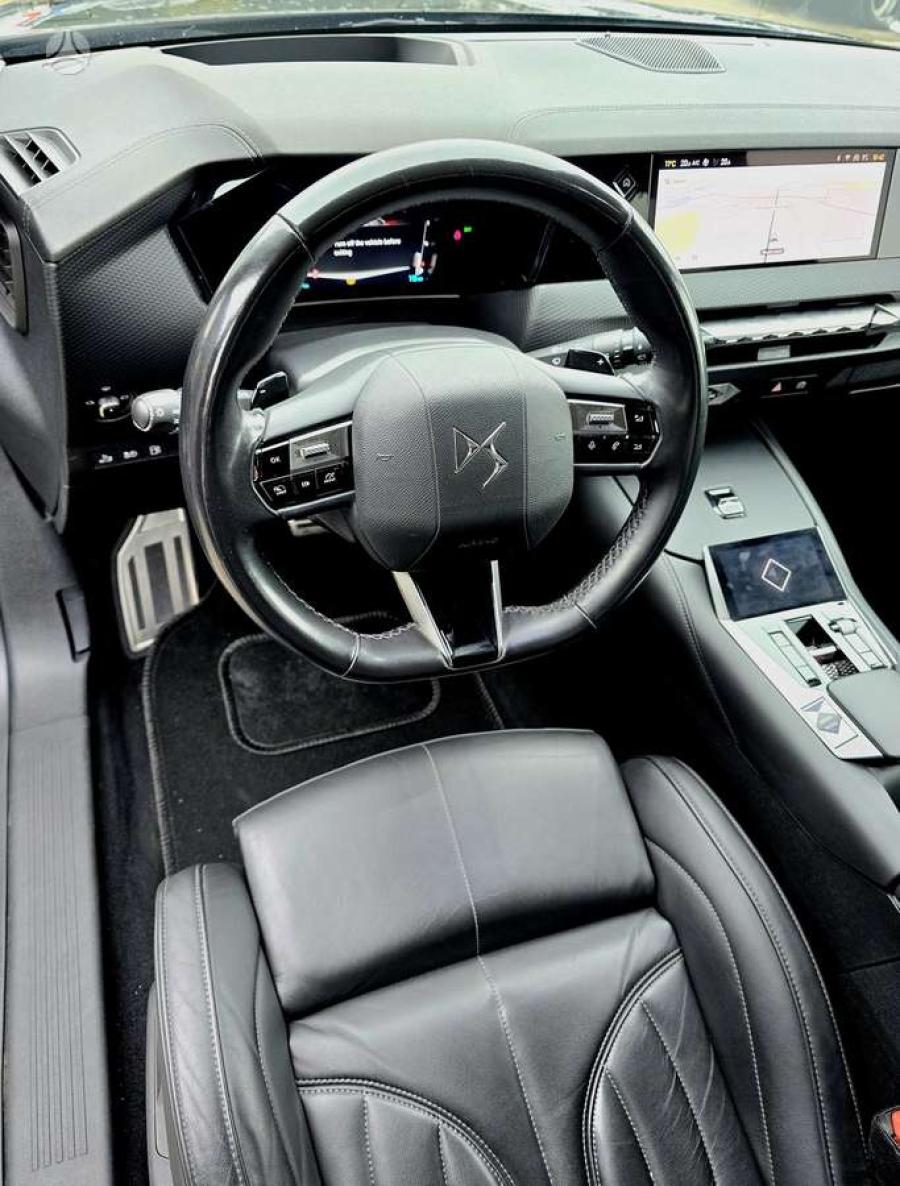 Black DS 4 2022 in Taurage, with an engine capacity of 1.60 L and mileage of 87 thousand km for 19400 €, photo 29 on AUTOMOTO.COM.LV