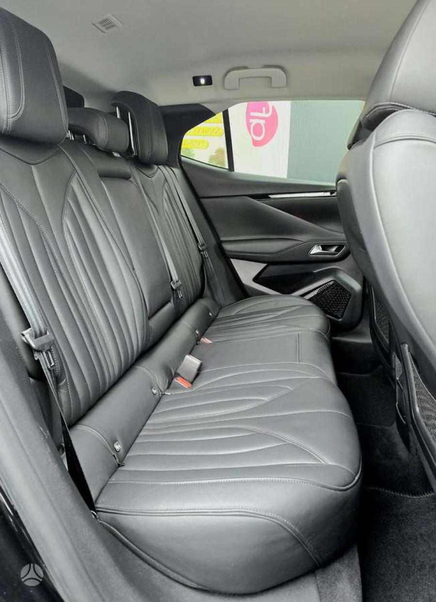 Black DS 4 2022 in Taurage, with an engine capacity of 1.60 L and mileage of 87 thousand km for 19400 €, photo 33 on AUTOMOTO.COM.LV