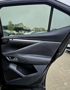 Black DS 4 2022 in Taurage, with an engine capacity of 1.60 L and mileage of 87 thousand km for 19400 €, photo 39 on AUTOMOTO.COM.LV