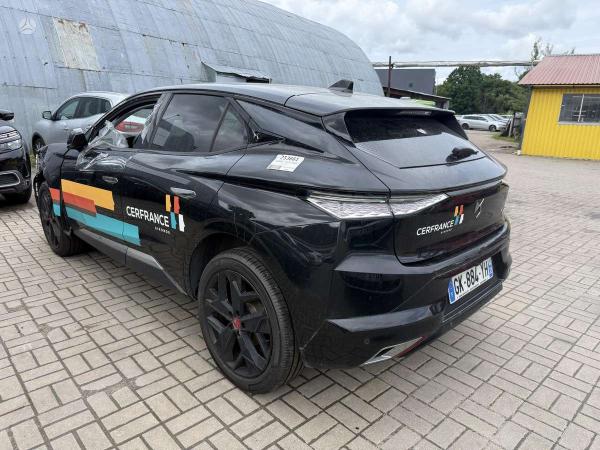 Black DS 4 2022 in Kaunas, with an engine capacity of 1.50 L and mileage of 99 thousand km for 10285 €, photo 1 on AUTOMOTO.COM.LV