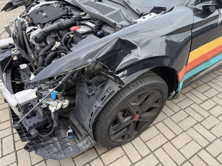 Black DS 4 2022 in Kaunas, with an engine capacity of 1.50 L and mileage of 99 thousand km for 10285 €, photo 8 on AUTOMOTO.COM.LV
