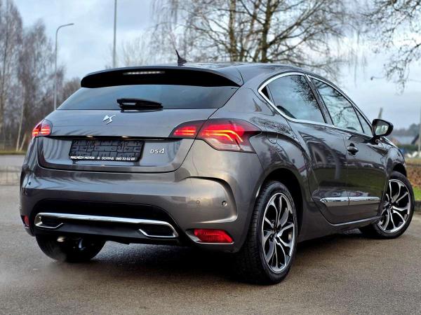Grey DS 4-crossback 2017 in Taurage, with an engine capacity of 1.20 L and mileage of 151 thousand km for 5300 €, photo 5 on AUTOMOTO.COM.LV