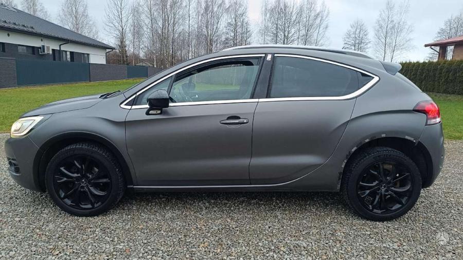 Grey DS 4-crossback 2017 in Taurage, with an engine capacity of 1.20 L and mileage of 149 thousand km for 7200 €, photo 7 on AUTOMOTO.COM.LV