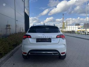 White DS 4-crossback 2017 in Vilnius, with an engine capacity of 1.56 L and mileage of 209 thousand km for 7999 €, photo 5 on AUTOMOTO.COM.LV