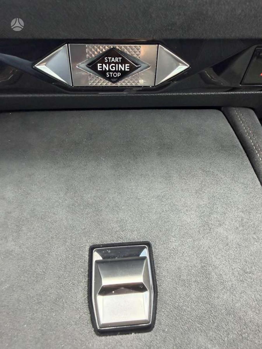 Grey DS 4 2023 in Taurage, with an engine capacity of 1.50 L and mileage of 155 thousand km for 16600 €, photo 11 on AUTOMOTO.COM.LV