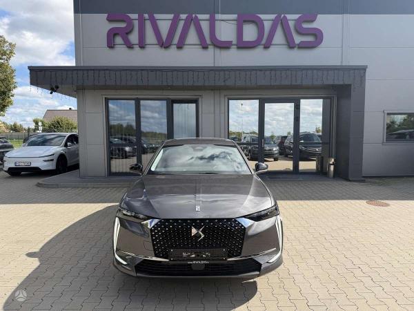 Серый DS 4 2024 в Шяуляй, объемом двигателя 1.60 л и пробегом 22 тыс. км за 21990 €, фото 1 на AUTOMOTO.COM.LV