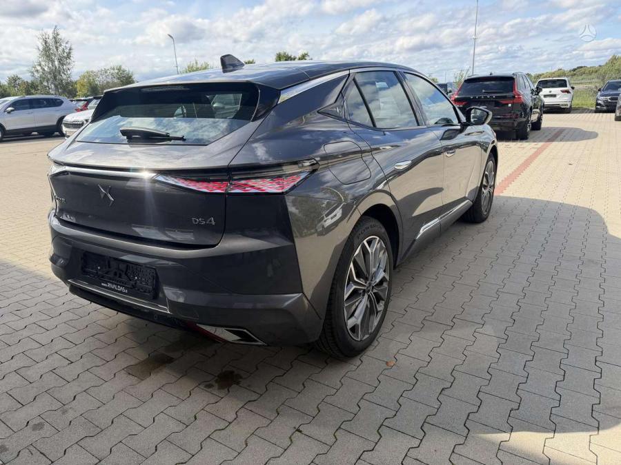 Pelēks DS 4 2024 Šauļi, ar dzinēja tilpumu 1.60 L un nobraukumu 22 tūkst. km par 21990 €, foto 9 vietnē AUTOMOTO.COM.LV