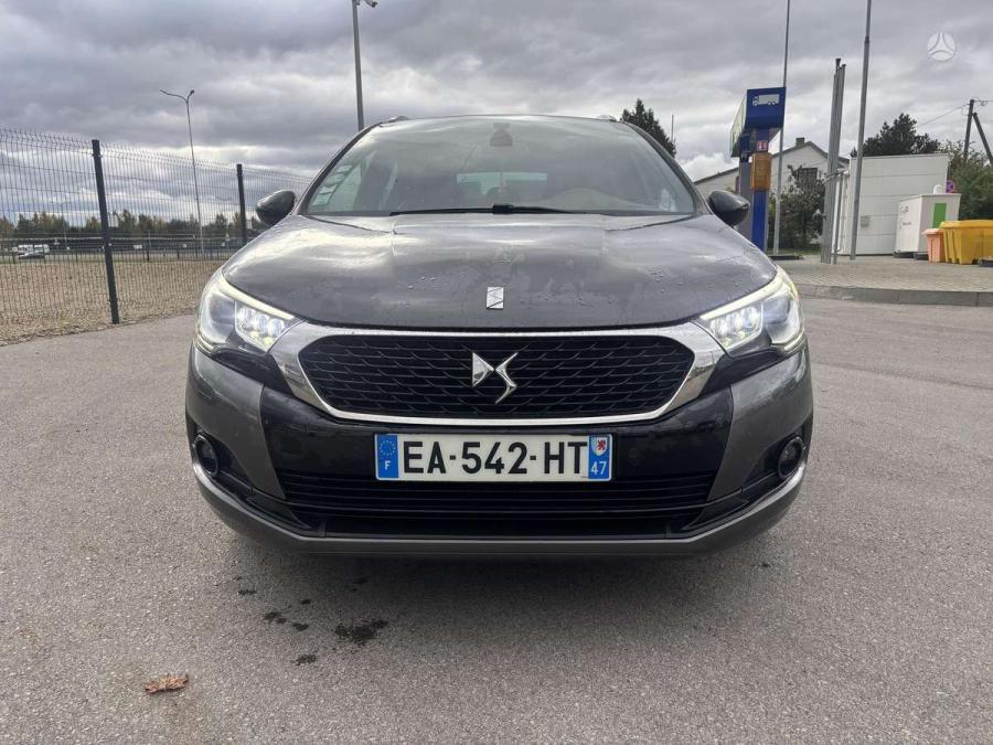 Grey DS 4 2016 in Taurage, with an engine capacity of 1.60 L and mileage of 180 thousand km for 5800 €, photo 3 on AUTOMOTO.COM.LV