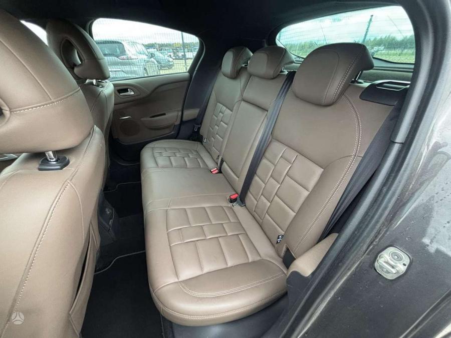 Grey DS 4 2016 in Taurage, with an engine capacity of 1.60 L and mileage of 180 thousand km for 5800 €, photo 17 on AUTOMOTO.COM.LV