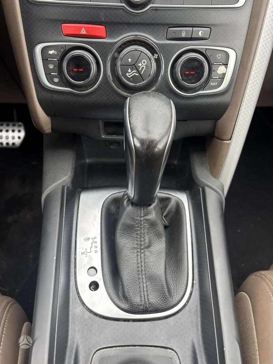 Grey DS 4 2016 in Taurage, with an engine capacity of 1.60 L and mileage of 180 thousand km for 5800 €, photo 18 on AUTOMOTO.COM.LV
