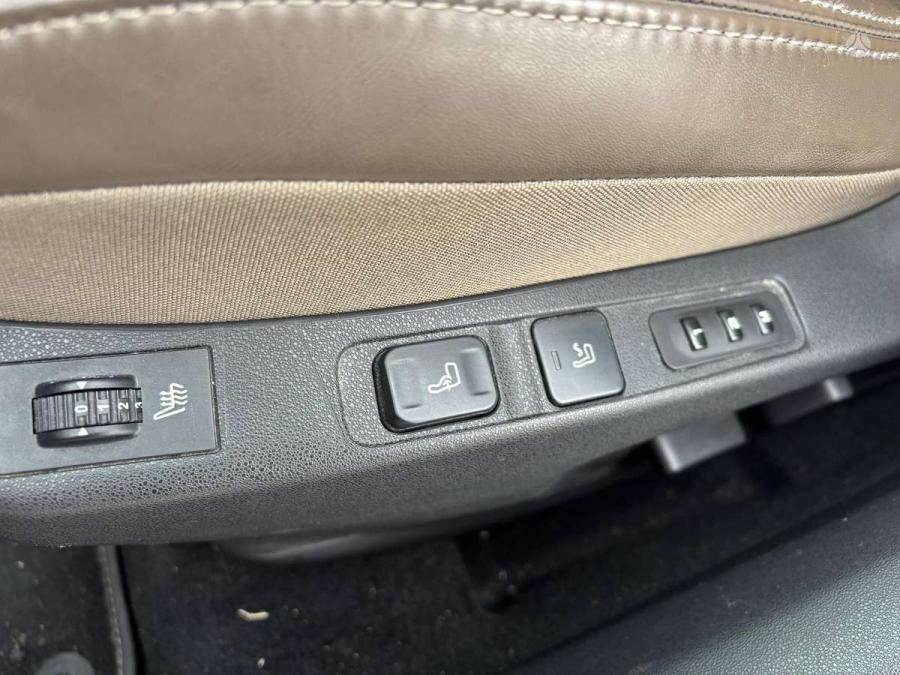 Grey DS 4 2016 in Taurage, with an engine capacity of 1.60 L and mileage of 180 thousand km for 5800 €, photo 20 on AUTOMOTO.COM.LV