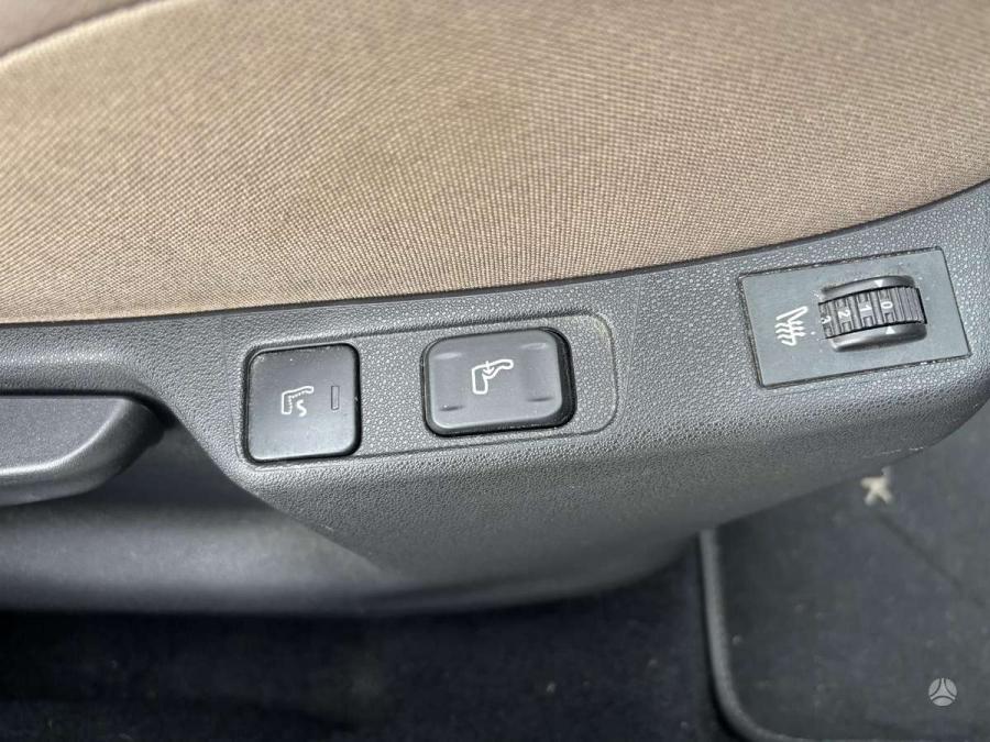 Grey DS 4 2016 in Taurage, with an engine capacity of 1.60 L and mileage of 180 thousand km for 5800 €, photo 22 on AUTOMOTO.COM.LV