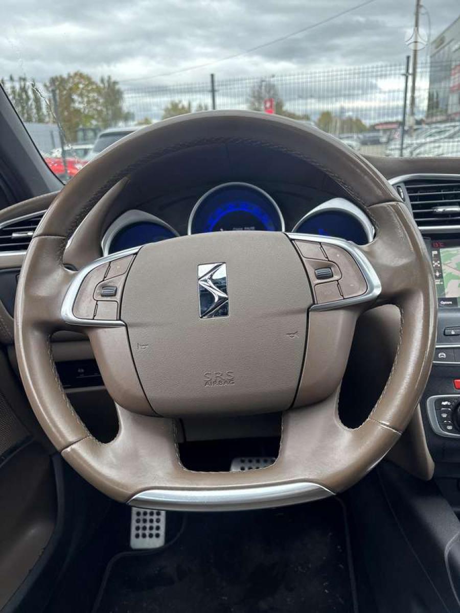 Grey DS 4 2016 in Taurage, with an engine capacity of 1.60 L and mileage of 180 thousand km for 5800 €, photo 24 on AUTOMOTO.COM.LV