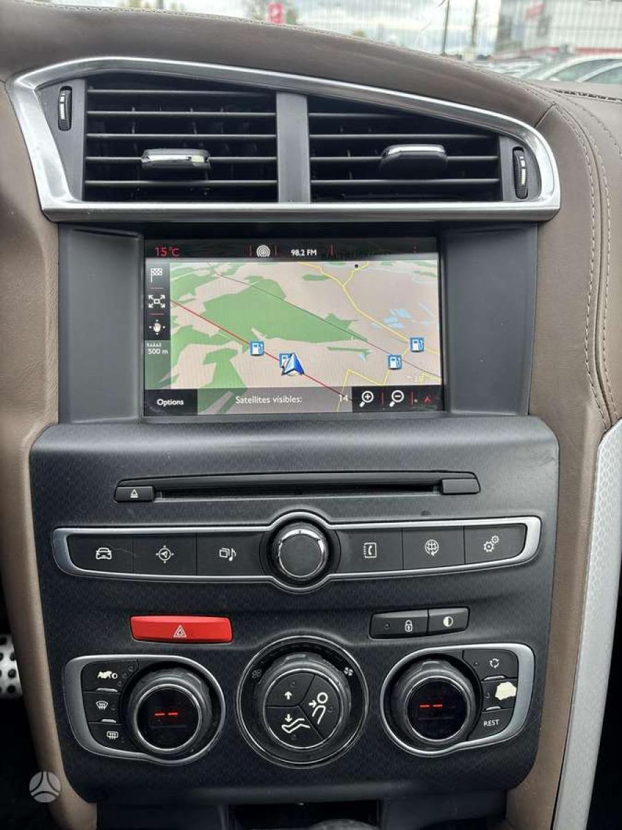 Grey DS 4 2016 in Taurage, with an engine capacity of 1.60 L and mileage of 180 thousand km for 5800 €, photo 25 on AUTOMOTO.COM.LV