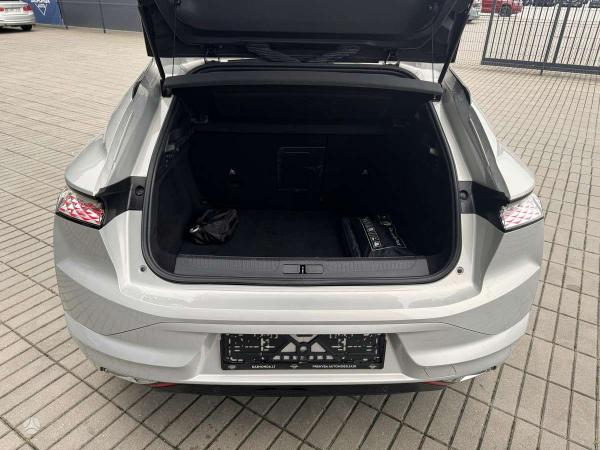 Grey DS 4 2023 in Kaunas, with an engine capacity of 1.20 L and mileage of 110 thousand km for 17900 €, photo 6 on AUTOMOTO.COM.LV