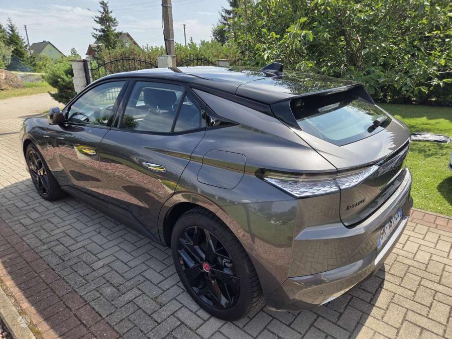 Grey DS 4 2023 in Kaunas, with an engine capacity of 1.60 L and mileage of 17 thousand km for 16800 €, photo 4 on AUTOMOTO.COM.LV