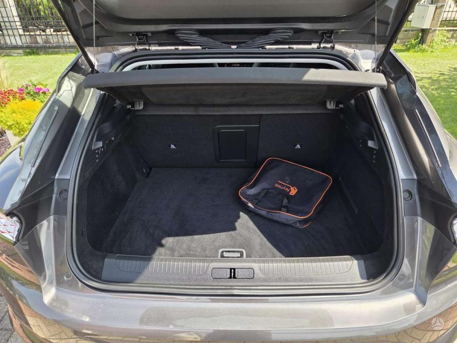 Grey DS 4 2023 in Kaunas, with an engine capacity of 1.60 L and mileage of 17 thousand km for 16800 €, photo 8 on AUTOMOTO.COM.LV