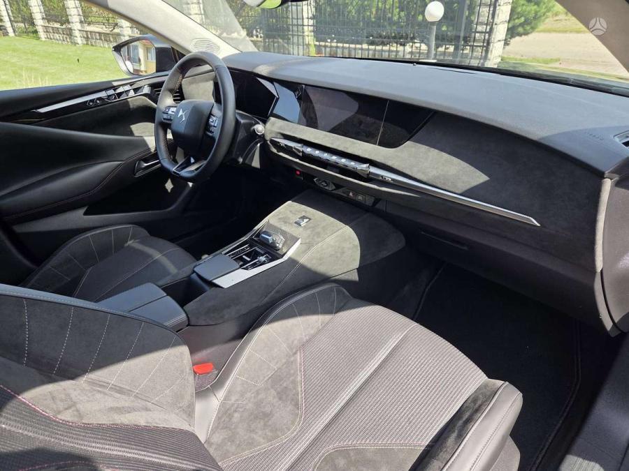 Grey DS 4 2023 in Kaunas, with an engine capacity of 1.60 L and mileage of 17 thousand km for 16800 €, photo 10 on AUTOMOTO.COM.LV