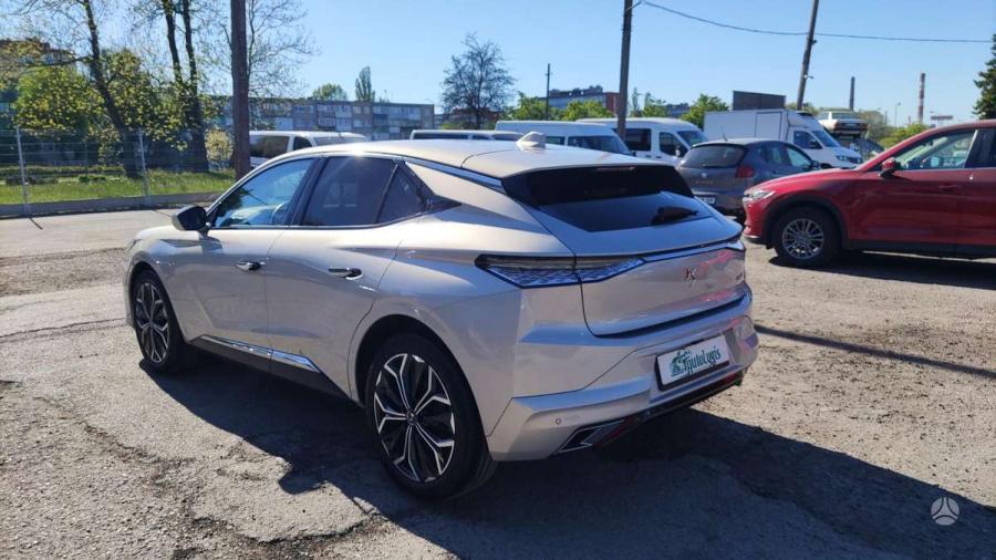 Grey DS 4 2024 in Klaipeda, with an engine capacity of 1.50 L and mileage of 16 thousand km for 29754 €, photo 8 on AUTOMOTO.COM.LV