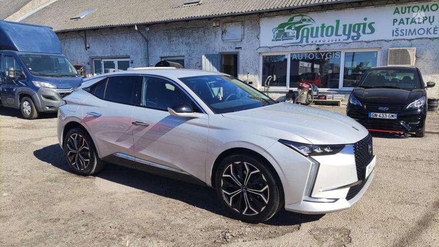 Grey DS 4 2024 in Klaipeda, with an engine capacity of 1.50 L and mileage of 16 thousand km for 29754 €, photo 9 on AUTOMOTO.COM.LV