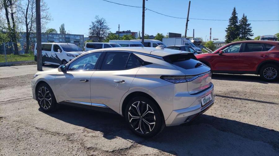 Grey DS 4 2024 in Klaipeda, with an engine capacity of 1.50 L and mileage of 16 thousand km for 29754 €, photo 12 on AUTOMOTO.COM.LV