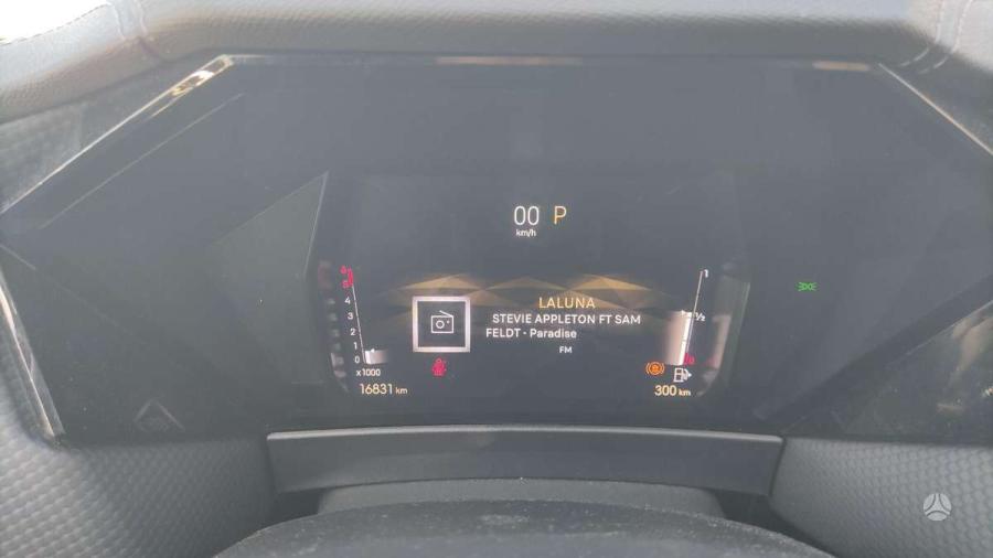 Grey DS 4 2024 in Klaipeda, with an engine capacity of 1.50 L and mileage of 16 thousand km for 29754 €, photo 23 on AUTOMOTO.COM.LV
