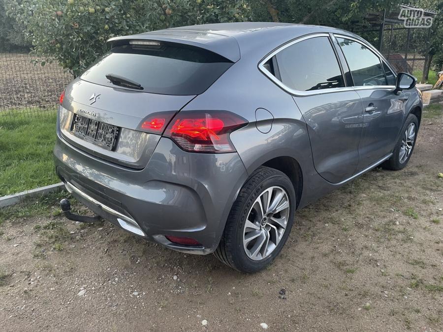 DS 4 2012 in Sakiai, with an engine capacity of 1.60 L and mileage of 251 thousand km for 2500 €, photo 5 on AUTOMOTO.COM.LV