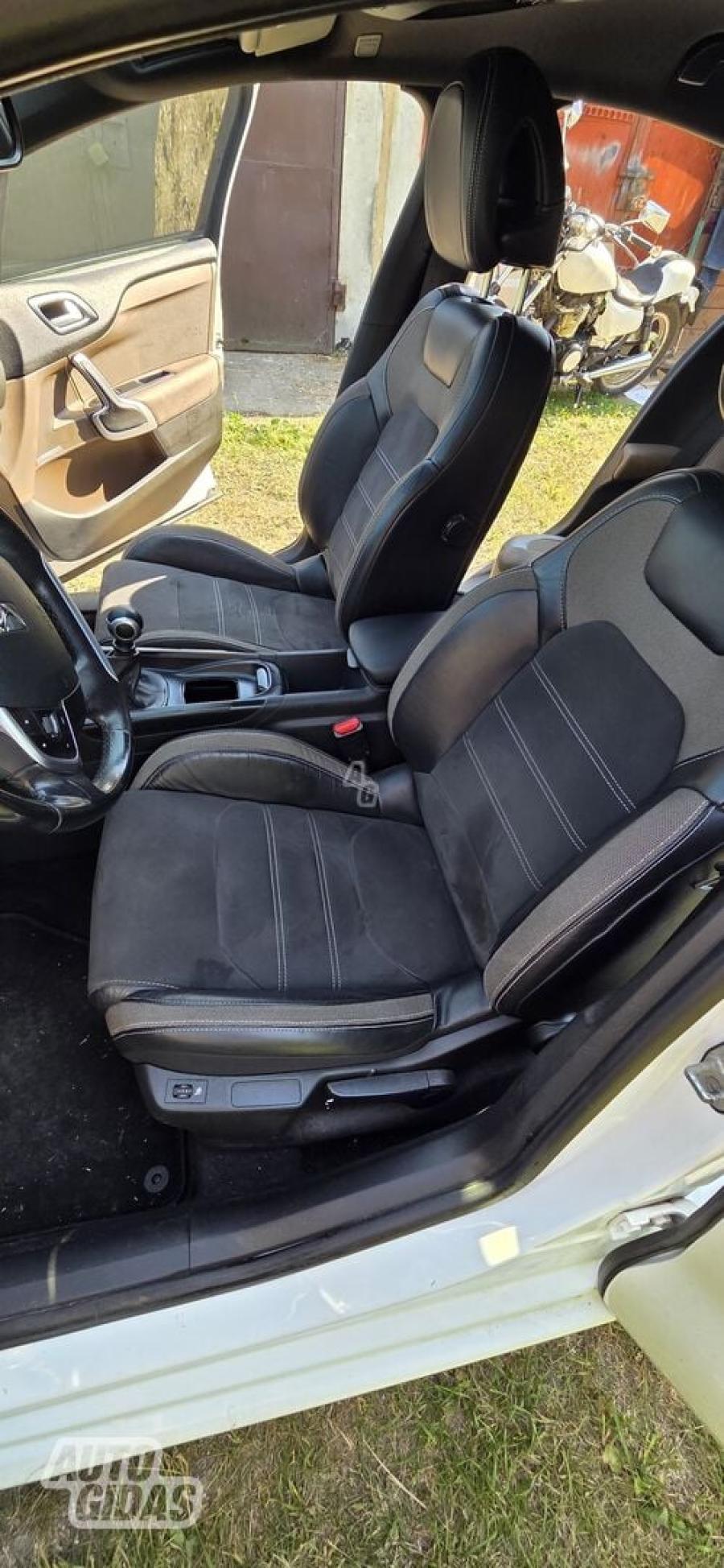 White DS 4 2016 in Vilnius, with an engine capacity of 1.60 L and mileage of 153 thousand km for 5600 €, photo 20 on AUTOMOTO.COM.LV