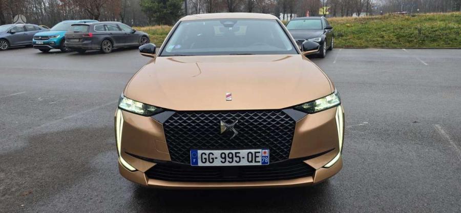Yellow DS 4 2022 in Kaunas, with an engine capacity of 1.20 L and mileage of 97 thousand km for 17787 €, photo 3 on AUTOMOTO.COM.LV