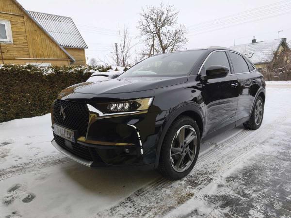 Black DS 7 Crossback 2021 in Kalvarija, with an engine capacity of 1.50 L and mileage of 142 thousand km for 19300 €, photo 1 on AUTOMOTO.COM.LV