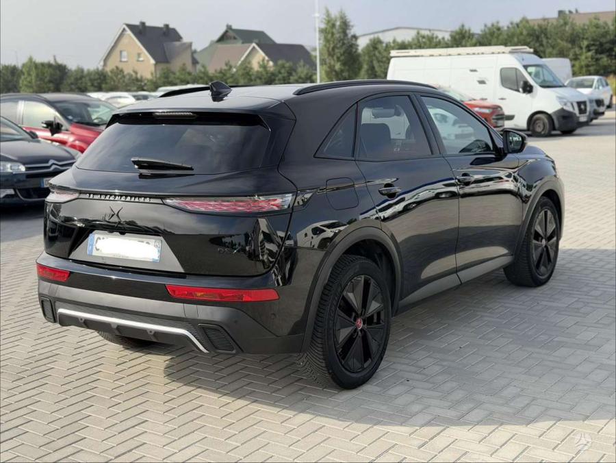 Melns DS 7 Crossback 2023 Tauragė, ar dzinēja tilpumu 1.50 L un nobraukumu 211 tūkst. km par 16900 €, foto 4 vietnē AUTOMOTO.COM.LV
