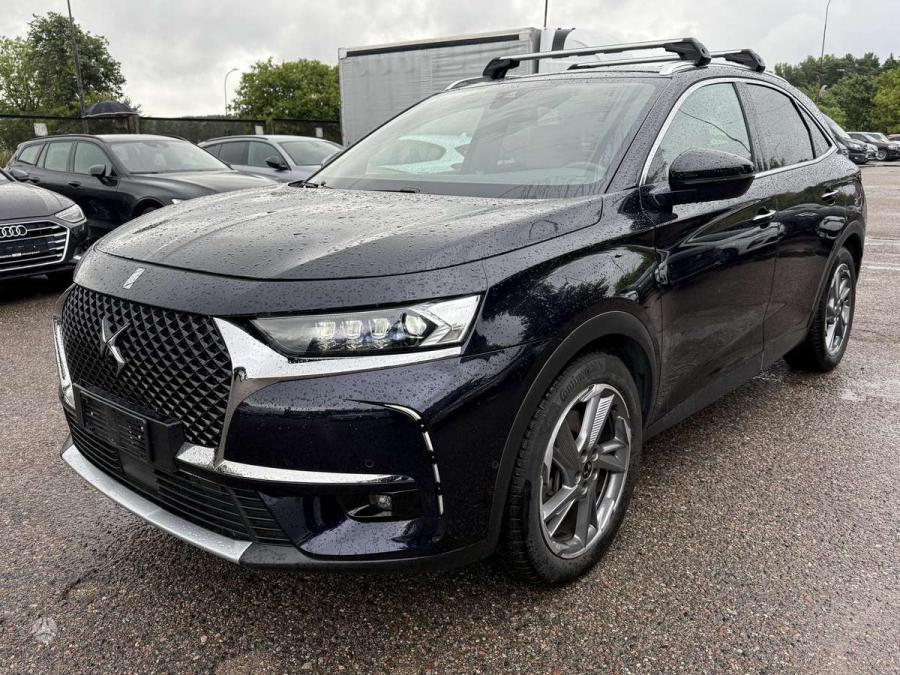 Blue DS 7 Crossback 2021 in Vilnius, with an engine capacity of 1.60 L and mileage of 70 thousand km for 23800 €, photo 1 on AUTOMOTO.COM.LV