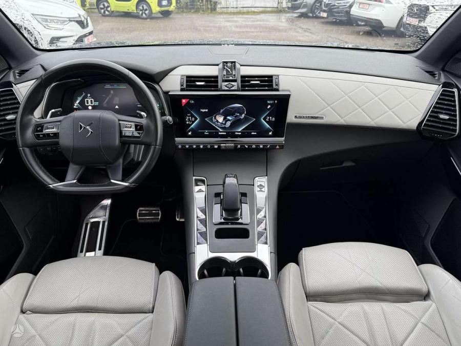Blue DS 7 Crossback 2021 in Vilnius, with an engine capacity of 1.60 L and mileage of 70 thousand km for 23800 €, photo 11 on AUTOMOTO.COM.LV
