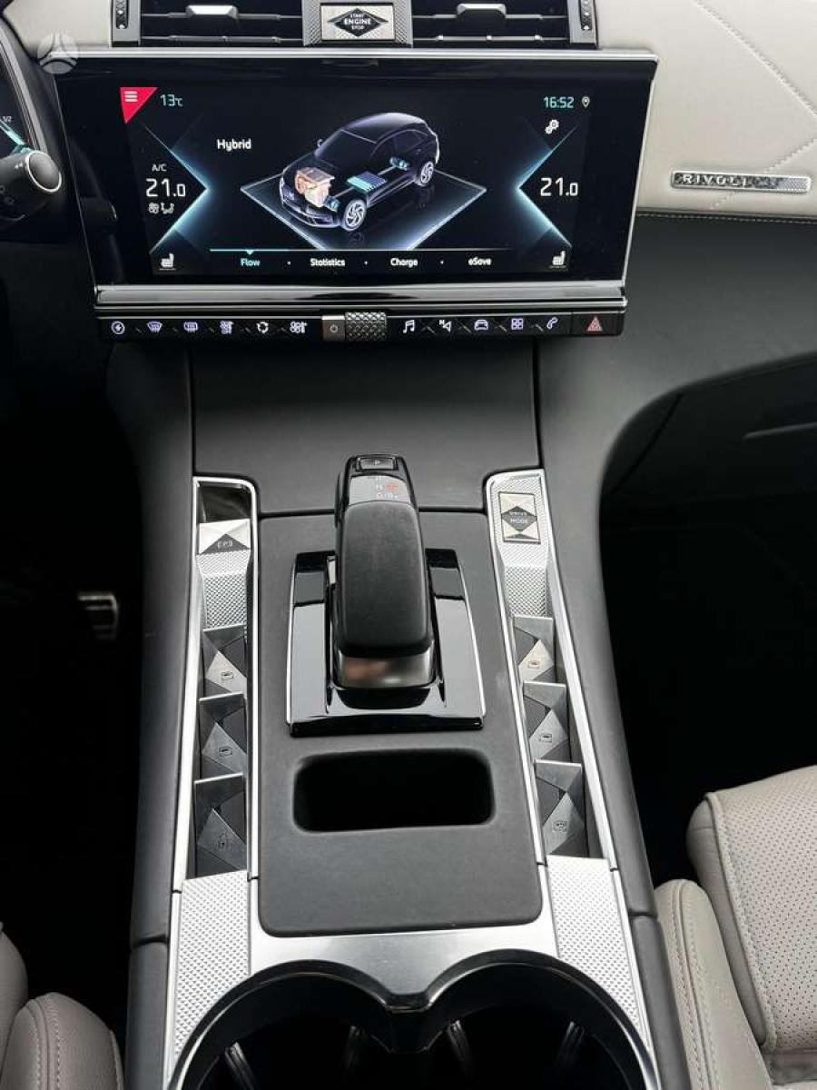 Blue DS 7 Crossback 2021 in Vilnius, with an engine capacity of 1.60 L and mileage of 70 thousand km for 23800 €, photo 13 on AUTOMOTO.COM.LV