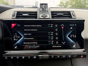 Blue DS 7 Crossback 2021 in Vilnius, with an engine capacity of 1.60 L and mileage of 70 thousand km for 23800 €, photo 16 on AUTOMOTO.COM.LV