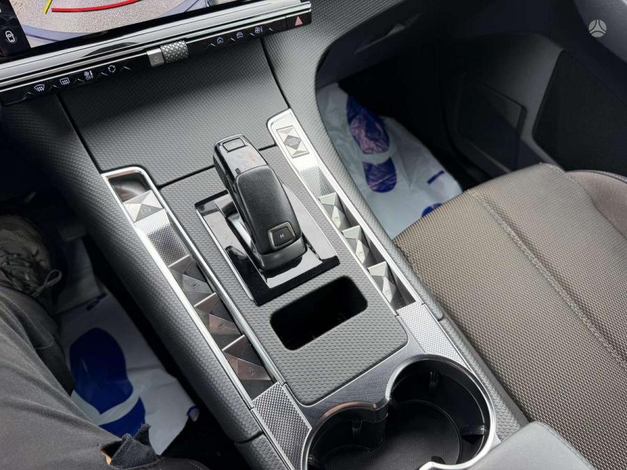 Zils DS 7 Crossback 2023 Viļņa, ar dzinēja tilpumu 1.50 L un nobraukumu 201 tūkst. km par 18890 €, foto 25 vietnē AUTOMOTO.COM.LV