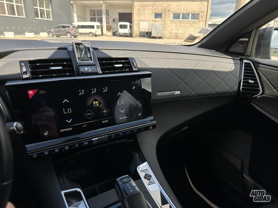 DS 7 Crossback 2018 in Taurage, with an engine capacity of 2.00 L and mileage of 125 thousand km for 16700 €, photo 29 on AUTOMOTO.COM.LV