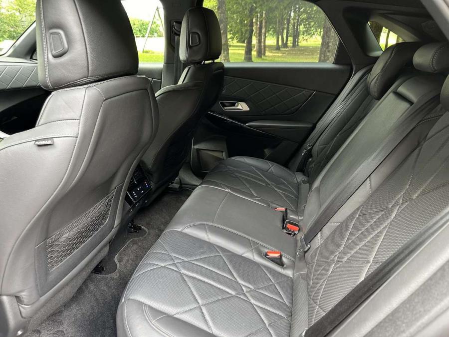 DS 7 Crossback 2018 Tauragė, ar dzinēja tilpumu 2.00 L un nobraukumu 121 tūkst. km par 16800 €, foto 25 vietnē AUTOMOTO.COM.LV