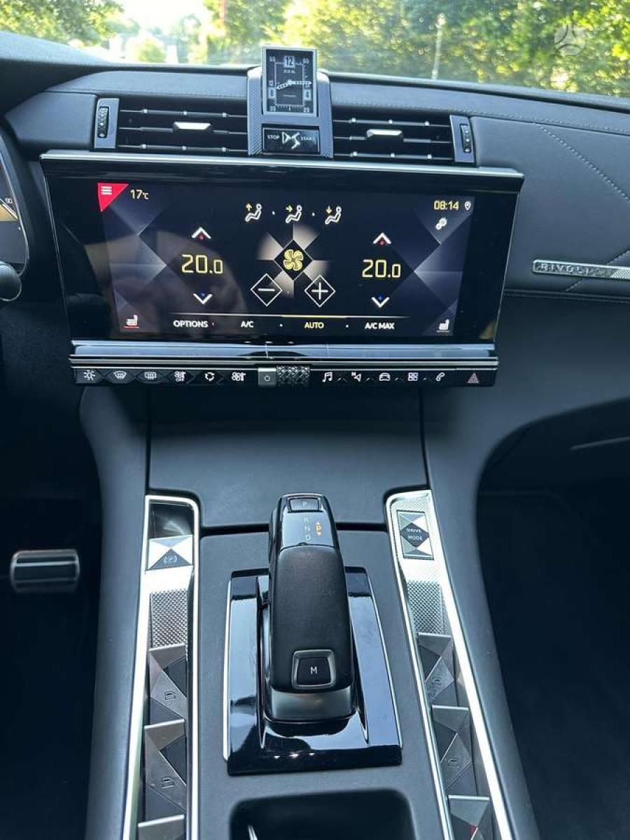 DS 7 Crossback 2018 Tauragė, ar dzinēja tilpumu 2.00 L un nobraukumu 121 tūkst. km par 16800 €, foto 28 vietnē AUTOMOTO.COM.LV