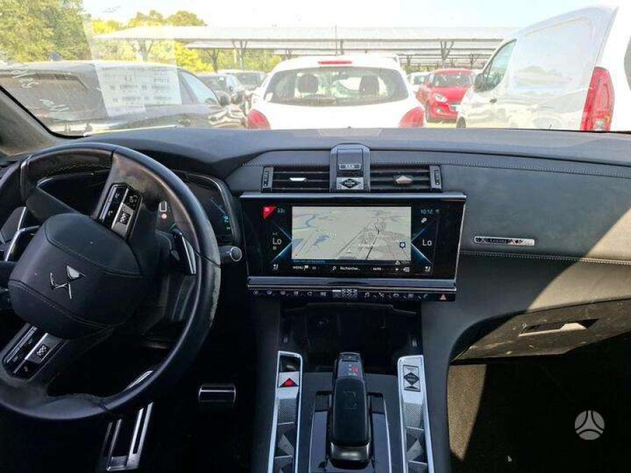 DS 7 Crossback 2021 in Marijampole, with an engine capacity of 1.60 L and mileage of 127 thousand km for 20806 €, photo 7 on AUTOMOTO.COM.LV