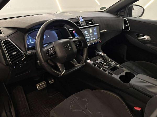 Grey DS 7 Crossback 2018 in Marijampole, with an engine capacity of 2.00 L and mileage of 280 thousand km for 13999 €, photo 2 on AUTOMOTO.COM.LV