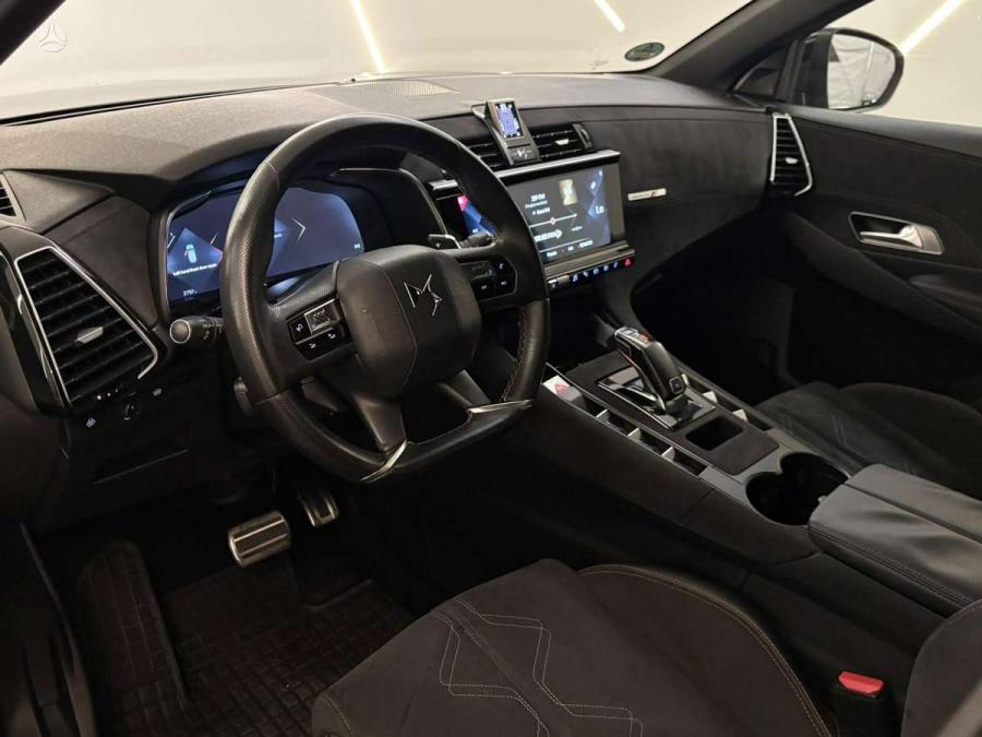 Grey DS 7 Crossback 2018 in Marijampole, with an engine capacity of 2.00 L and mileage of 280 thousand km for 13999 €, photo 3 on AUTOMOTO.COM.LV