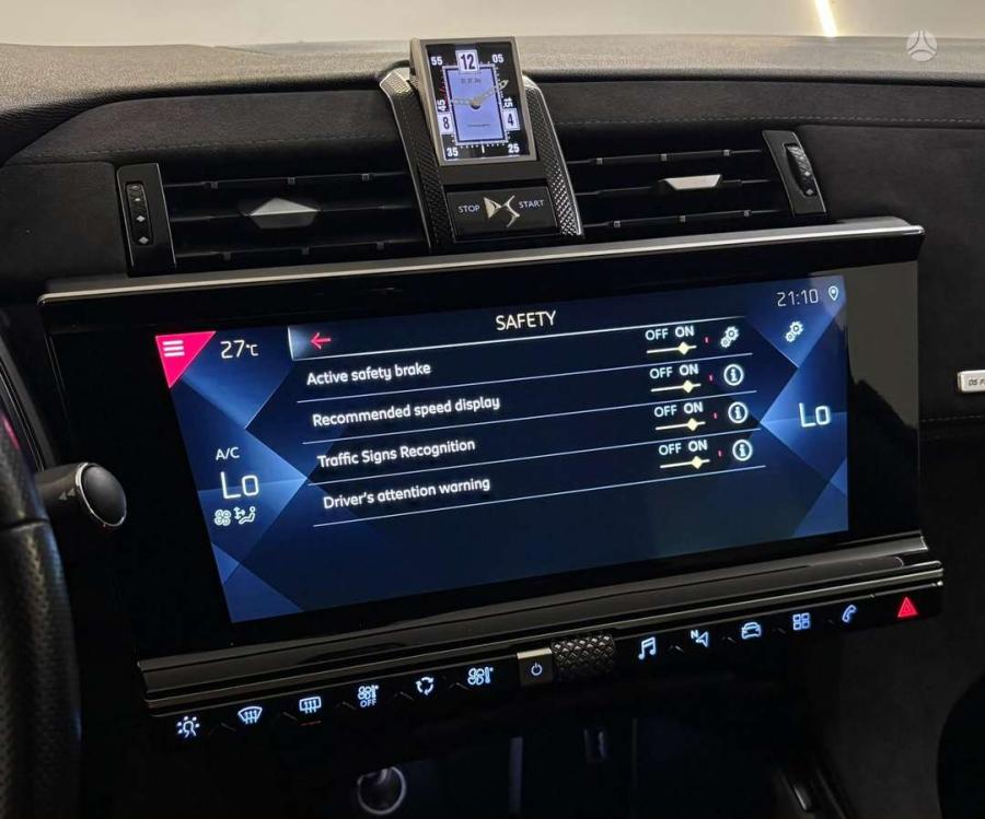Grey DS 7 Crossback 2018 in Marijampole, with an engine capacity of 2.00 L and mileage of 280 thousand km for 13999 €, photo 15 on AUTOMOTO.COM.LV