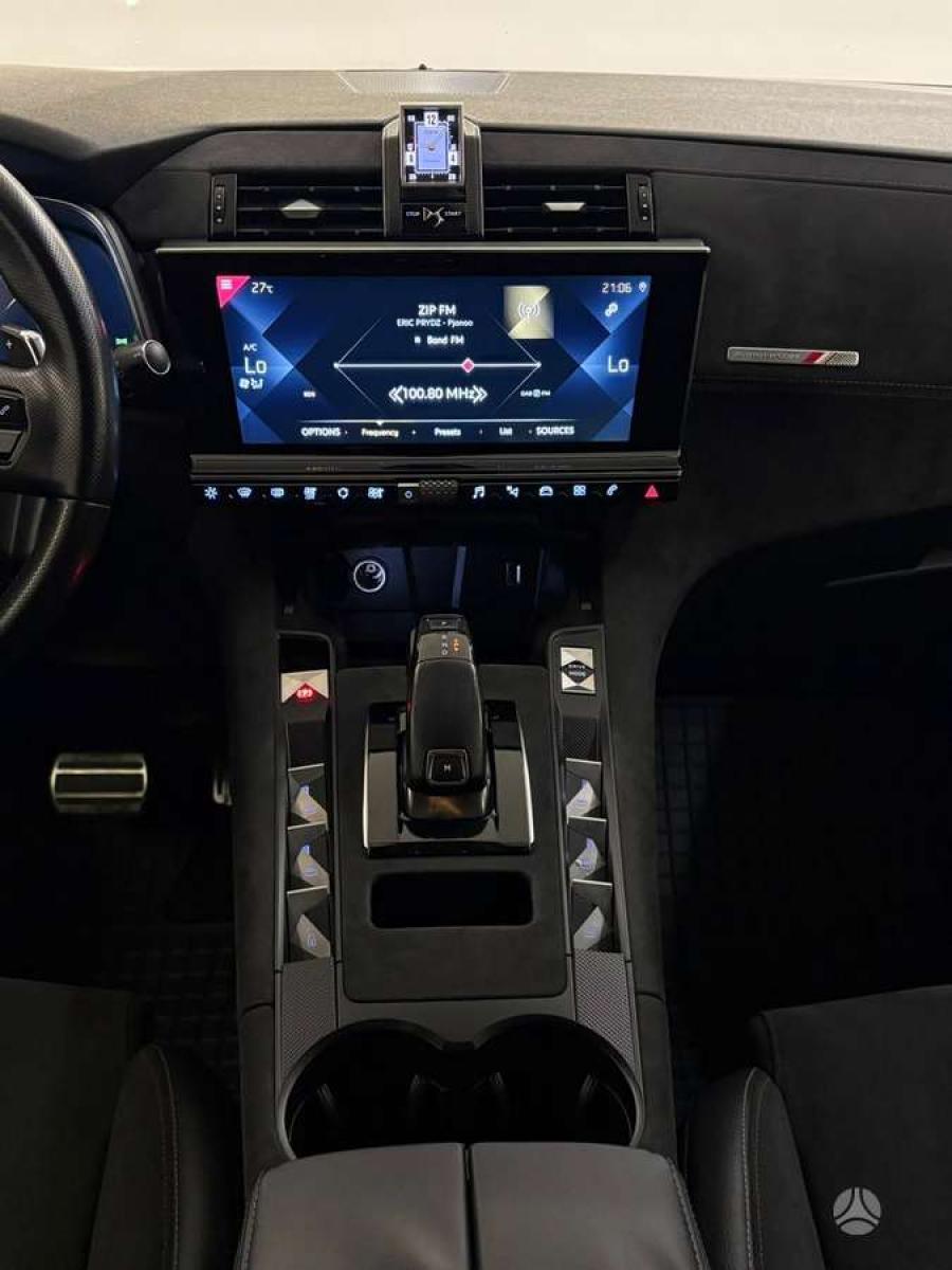 Grey DS 7 Crossback 2018 in Marijampole, with an engine capacity of 2.00 L and mileage of 280 thousand km for 13999 €, photo 25 on AUTOMOTO.COM.LV
