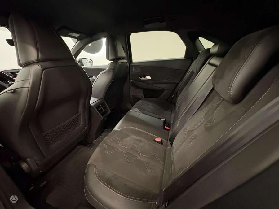 Grey DS 7 Crossback 2018 in Marijampole, with an engine capacity of 2.00 L and mileage of 280 thousand km for 13999 €, photo 28 on AUTOMOTO.COM.LV