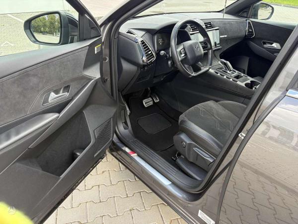 Grey DS 7 Crossback 2018 in Kaunas, with an engine capacity of 2.00 L and mileage of 210 thousand km for 13900 €, photo 9 on AUTOMOTO.COM.LV