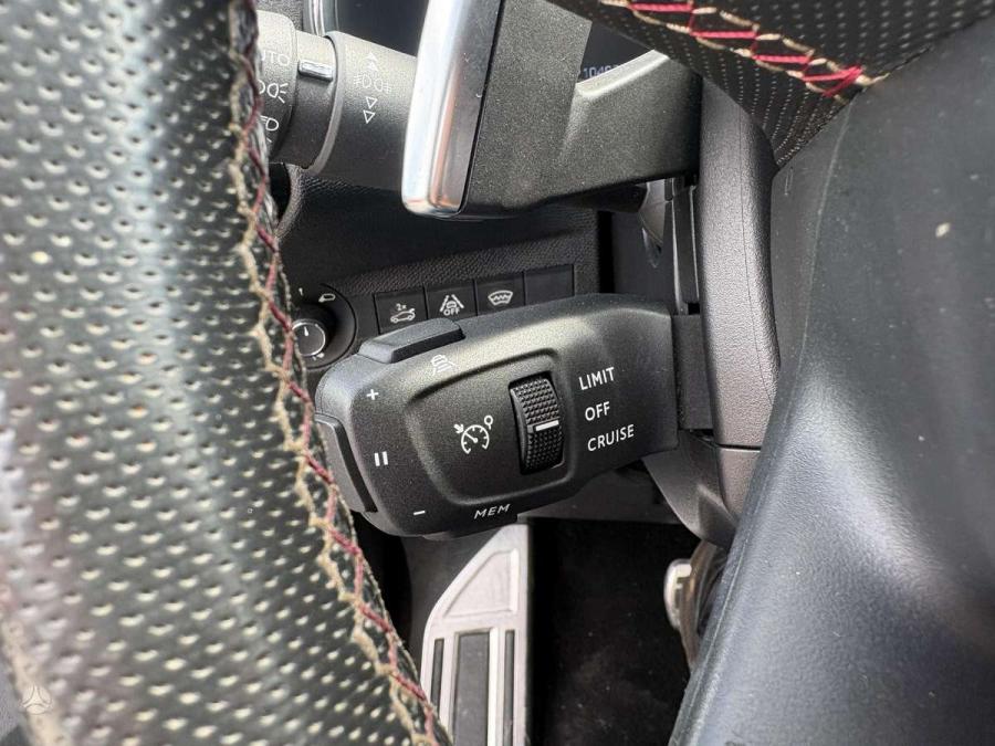 Grey DS 7 Crossback 2018 in Kaunas, with an engine capacity of 2.00 L and mileage of 210 thousand km for 13900 €, photo 16 on AUTOMOTO.COM.LV