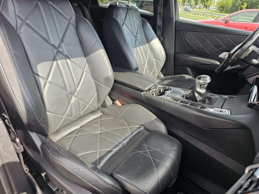 Pelēks DS 7 Crossback 2018 Ukmergė, ar dzinēja tilpumu 1.50 L un nobraukumu 255 tūkst. km par 12100 €, foto 23 vietnē AUTOMOTO.COM.LV